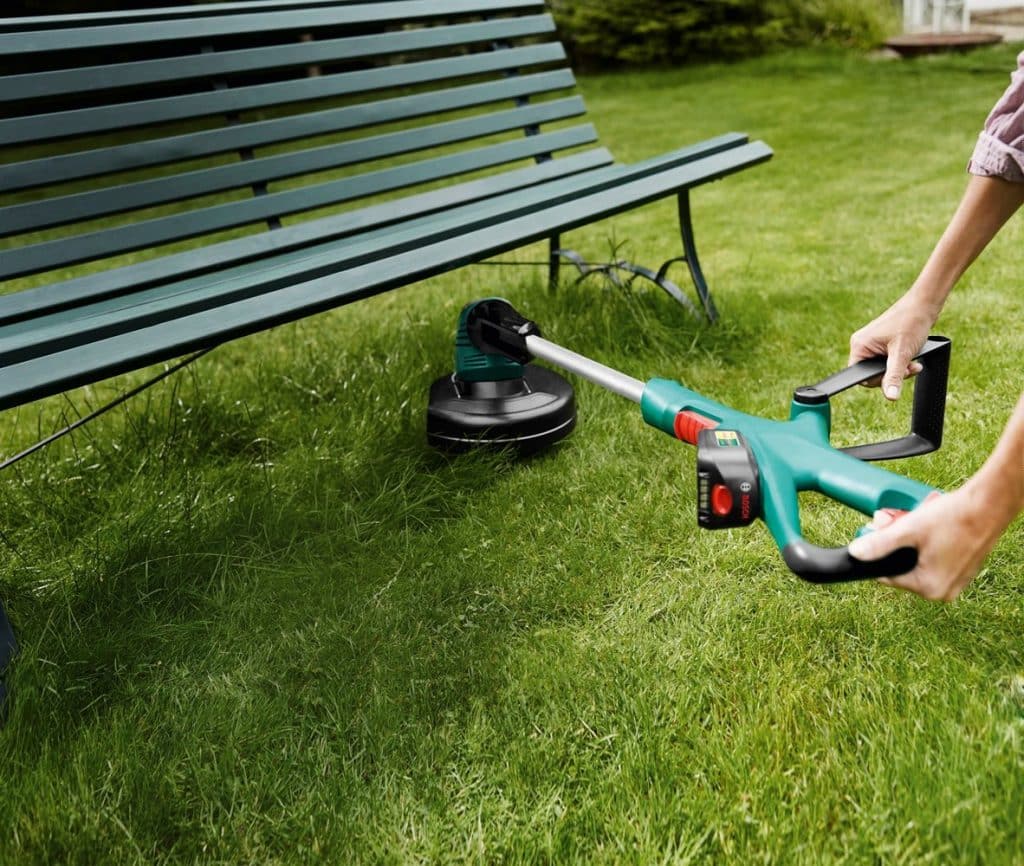 Quelles sont les caractéristiques du rotofil Bosch Art23